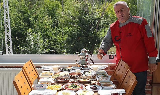Ahmet Cintan'la Van Kahvaltı Hakkında Röportaj - Van Haber - Van Gazetesi Ahmet Cintan'la Van Kahvaltı Hakkında Röportaj - Van Haber - Van Gazetesi